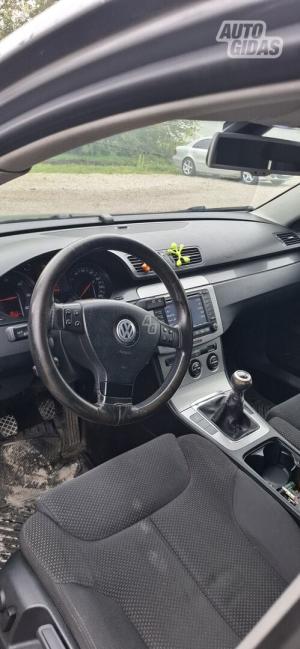Volkswagen Passat 2007 in Siauliai, with an engine capacity of 1.90 L and mileage of 374 thousand km for 900 €, photo 12 on AUTOMOTO.COM.LV