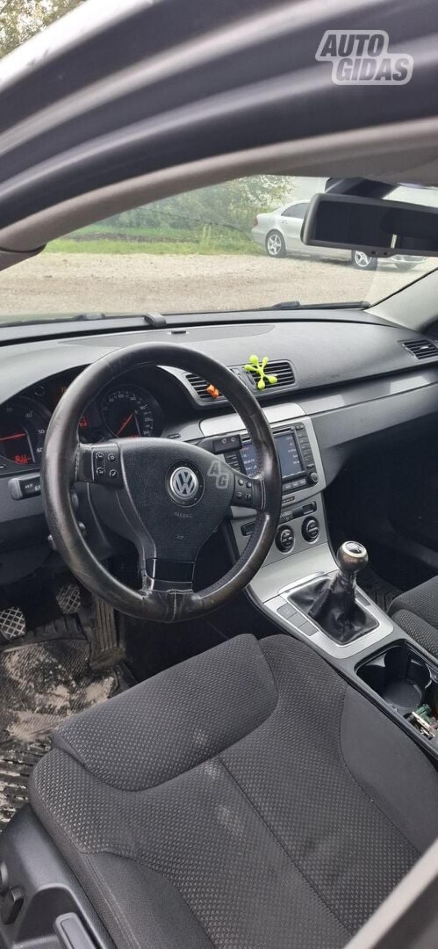Volkswagen Passat 2007 in Siauliai, with an engine capacity of 1.90 L and mileage of 374 thousand km for 900 €, photo 12 on AUTOMOTO.COM.LV