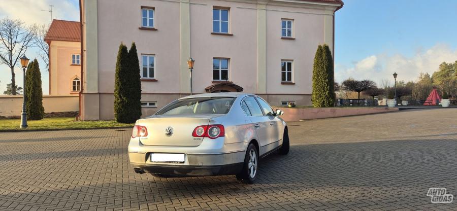 Volkswagen Passat 2008 in Vilnius, with an engine capacity of 2.00 L and mileage of 229 thousand km for 5000 €, photo 3 on AUTOMOTO.COM.LV