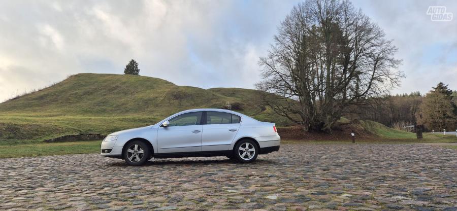 Volkswagen Passat 2008 in Vilnius, with an engine capacity of 2.00 L and mileage of 229 thousand km for 5000 €, photo 5 on AUTOMOTO.COM.LV