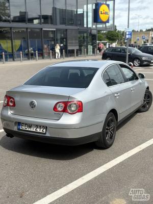 Volkswagen Passat 2008 in Kaunas, with an engine capacity of 2.00 L and mileage of 270 thousand km for 1100 €, photo 5 on AUTOMOTO.COM.LV