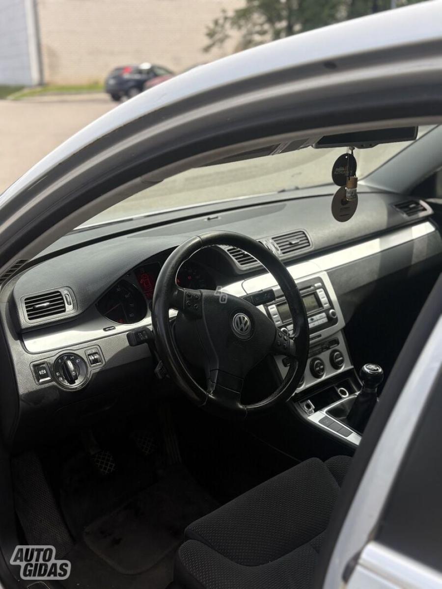 Volkswagen Passat 2008 in Kaunas, with an engine capacity of 2.00 L and mileage of 270 thousand km for 1100 €, photo 6 on AUTOMOTO.COM.LV