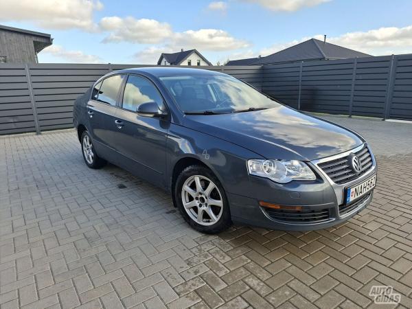Volkswagen Passat 2009 in Klaipeda, with an engine capacity of 1.90 L and mileage of 302 thousand km for 2900 €, photo 1 on AUTOMOTO.COM.LV