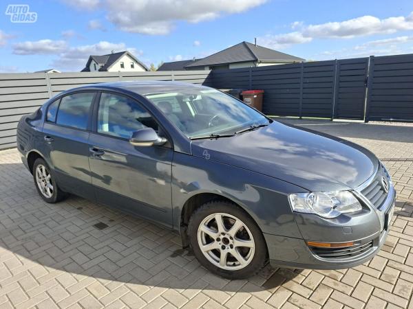 Volkswagen Passat 2009 in Klaipeda, with an engine capacity of 1.90 L and mileage of 302 thousand km for 2900 €, photo 10 on AUTOMOTO.COM.LV