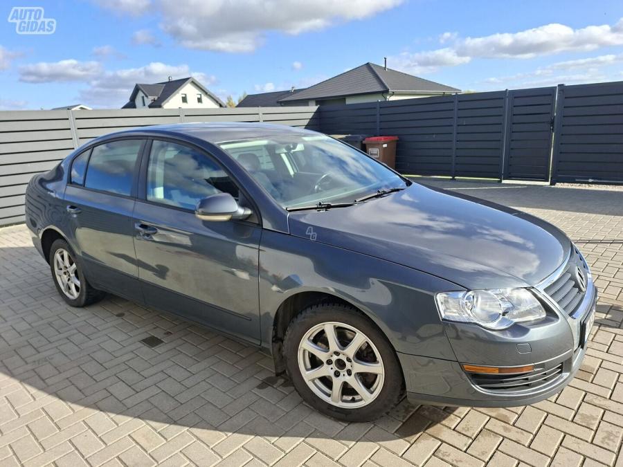 Volkswagen Passat 2009 Klaipėda, ar dzinēja tilpumu 1.90 L un nobraukumu 302 tūkst. km par 2900 €, foto 10 vietnē AUTOMOTO.COM.LV
