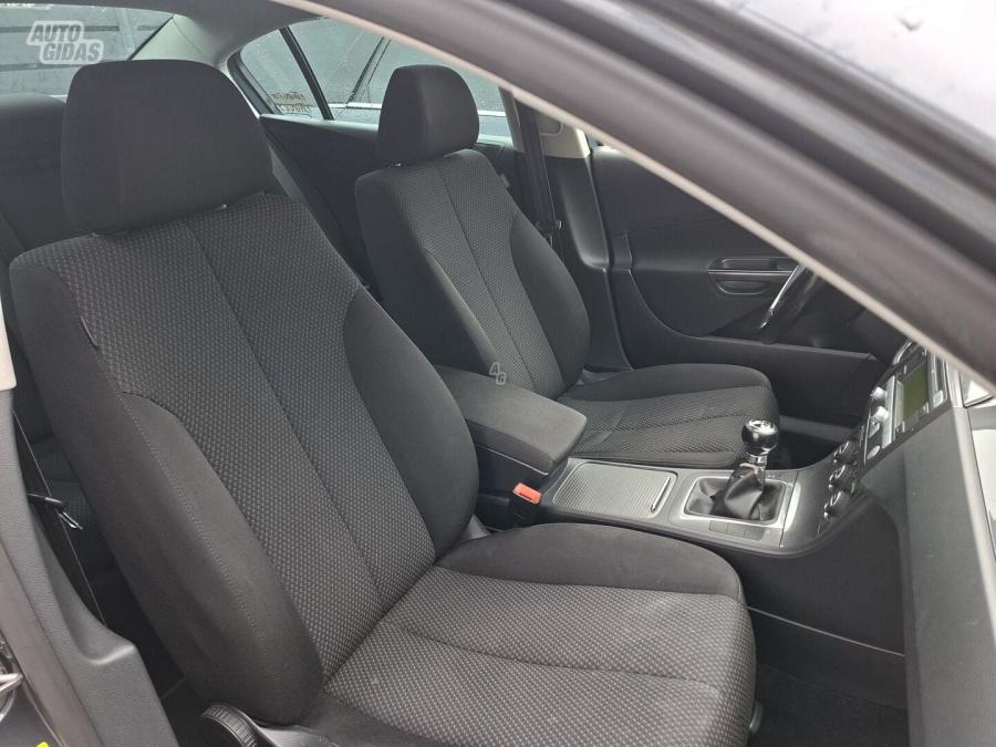 Volkswagen Passat 2009 Klaipėda, ar dzinēja tilpumu 1.90 L un nobraukumu 302 tūkst. km par 2900 €, foto 17 vietnē AUTOMOTO.COM.LV