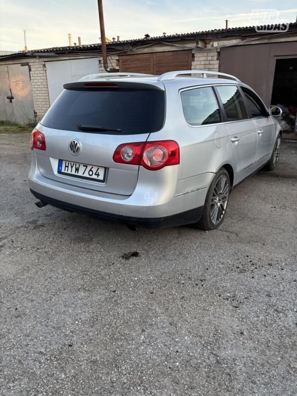 Volkswagen Passat 2009 in Panevezys, with an engine capacity of 3.20 L and mileage of 379 thousand km for 1500 €, photo 4 on AUTOMOTO.COM.LV