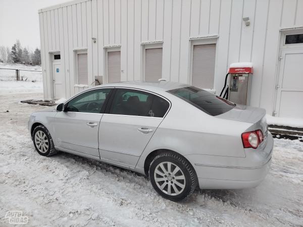 Volkswagen Passat 2010 in Anyksciai, with an engine capacity of 2.00 L and mileage of 346 thousand km for 1790 €, photo 1 on AUTOMOTO.COM.LV
