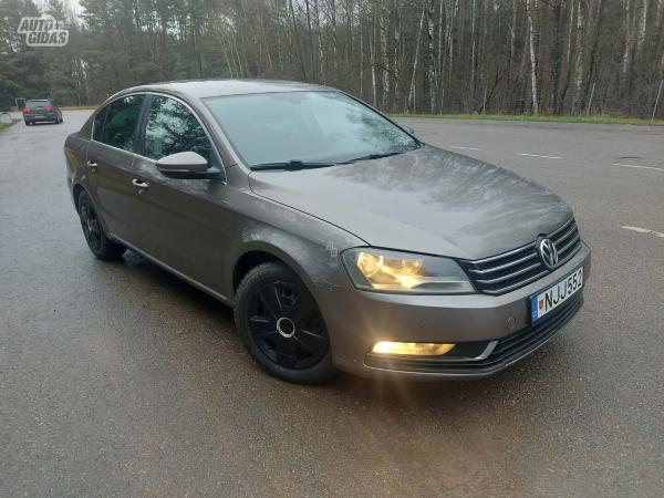 Volkswagen Passat 2011 Ukmergė, ar dzinēja tilpumu 2.00 L un nobraukumu 500 tūkst. km par 3000 €, foto 1 vietnē AUTOMOTO.COM.LV