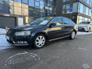 Volkswagen Passat 2011 in Vilnius, with an engine capacity of 2.00 L and mileage of 240 thousand km for 6000 €, photo 2 on AUTOMOTO.COM.LV