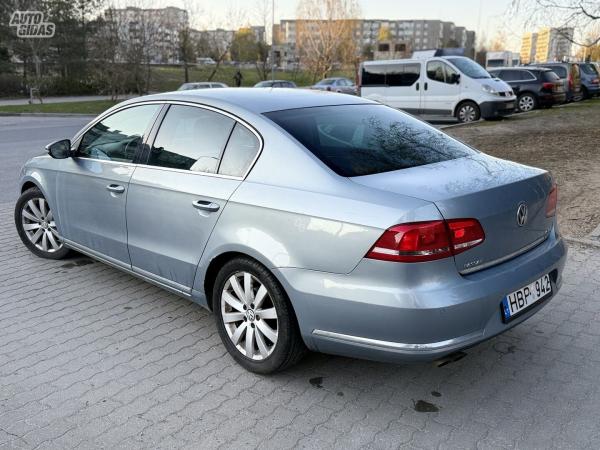 Volkswagen Passat 2011 in Vilnius, with an engine capacity of 2.00 L and mileage of 381 thousand km for 3150 €, photo 3 on AUTOMOTO.COM.LV