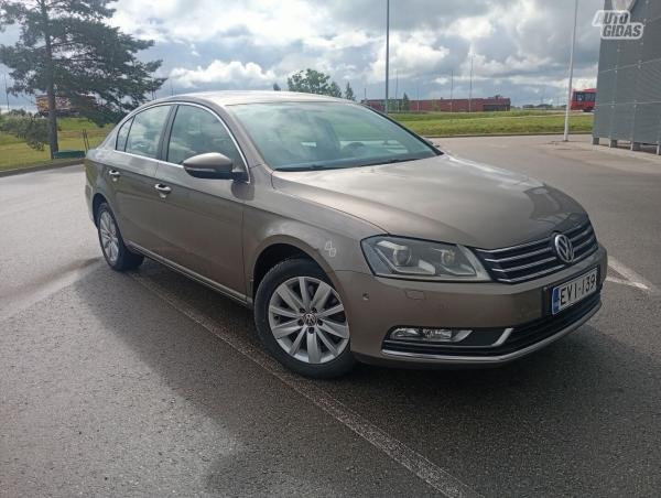 Volkswagen Passat 2011 in Vilnius, with an engine capacity of 2.00 L and mileage of 235 thousand km for 5100 €, photo 3 on AUTOMOTO.COM.LV