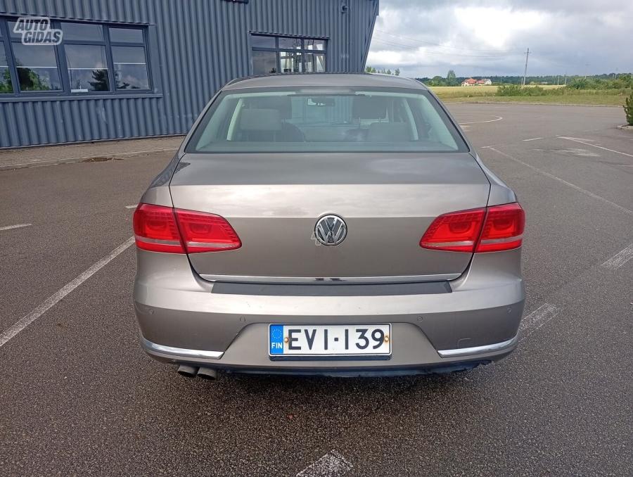 Volkswagen Passat 2011 in Vilnius, with an engine capacity of 2.00 L and mileage of 235 thousand km for 5100 €, photo 7 on AUTOMOTO.COM.LV