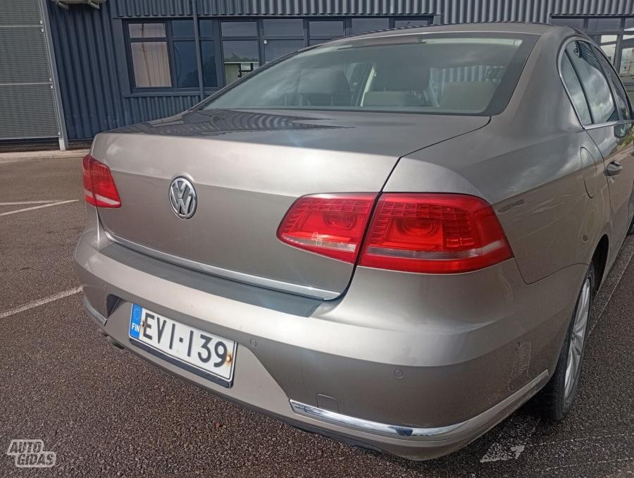 Volkswagen Passat 2011 in Vilnius, with an engine capacity of 2.00 L and mileage of 235 thousand km for 5100 €, photo 11 on AUTOMOTO.COM.LV