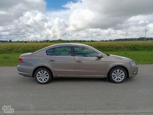 Volkswagen Passat 2011 in Vilnius, with an engine capacity of 2.00 L and mileage of 236 thousand km for 5200 €, photo 9 on AUTOMOTO.COM.LV