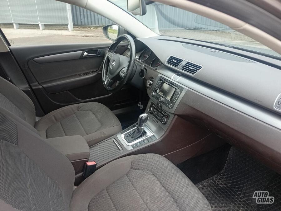 Volkswagen Passat 2011 in Vilnius, with an engine capacity of 2.00 L and mileage of 236 thousand km for 5200 €, photo 18 on AUTOMOTO.COM.LV