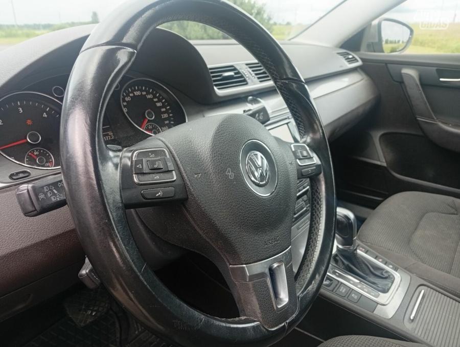 Volkswagen Passat 2011 in Siauliai, with an engine capacity of 2.00 L and mileage of 237 thousand km for 4950 €, photo 16 on AUTOMOTO.COM.LV