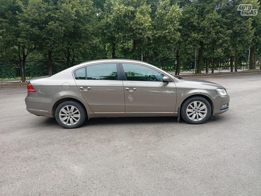 Volkswagen Passat 2011 Šauļi, ar dzinēja tilpumu 2.00 L un nobraukumu 238 tūkst. km par 4950 €, foto 9 vietnē AUTOMOTO.COM.LV