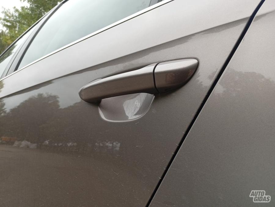 Volkswagen Passat 2011 Šauļi, ar dzinēja tilpumu 2.00 L un nobraukumu 238 tūkst. km par 4950 €, foto 14 vietnē AUTOMOTO.COM.LV