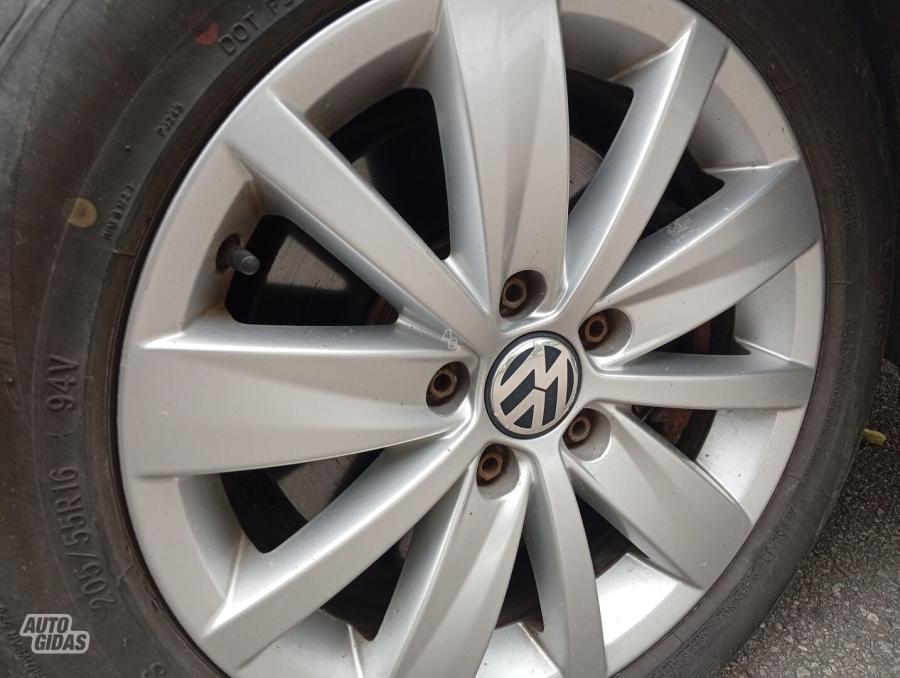 Volkswagen Passat 2011 Šauļi, ar dzinēja tilpumu 2.00 L un nobraukumu 238 tūkst. km par 4950 €, foto 30 vietnē AUTOMOTO.COM.LV