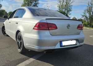 Volkswagen Passat 2011 in Trakai, with an engine capacity of 2.00 L and mileage of 289 thousand km for 4700 €, photo 8 on AUTOMOTO.COM.LV
