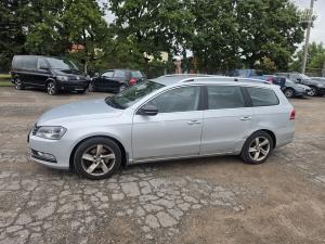 Volkswagen Passat 2011 in Vilnius, with an engine capacity of 2.00 L and mileage of 326 thousand km for 2499 €, photo 12 on AUTOMOTO.COM.LV
