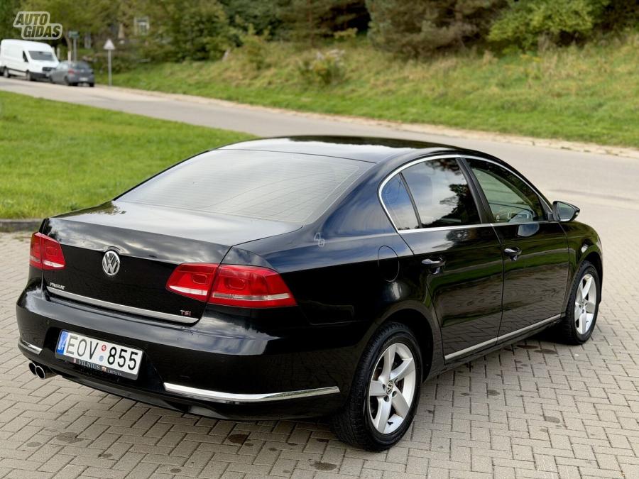 Volkswagen Passat 2011 in Vilnius, with an engine capacity of 2.00 L and mileage of 247 thousand km for 2900 €, photo 7 on AUTOMOTO.COM.LV