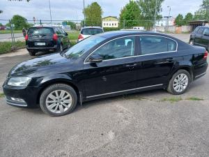 Volkswagen Passat 2011 in Panevezys, with an engine capacity of 1.60 L and mileage of 236 thousand km for 4200 €, photo  on AUTOMOTO.COM.LV