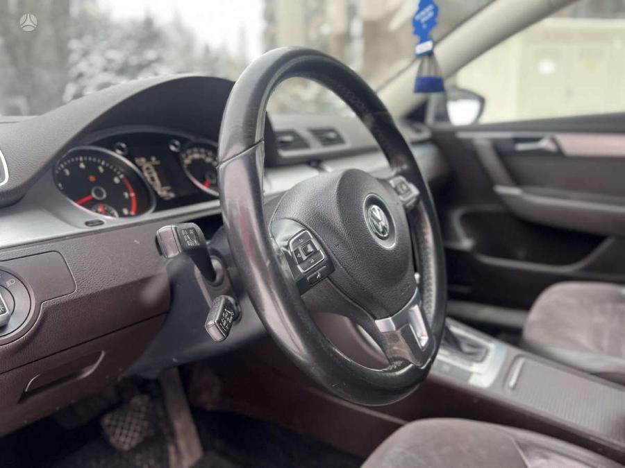 Volkswagen Passat 2012 Viļņa, ar dzinēja tilpumu 1.80 L un nobraukumu 400 tūkst. km par 3650 €, foto 12 vietnē AUTOMOTO.COM.LV