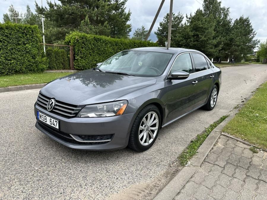 Volkswagen Passat 2012 in Vilnius, with an engine capacity of 2.50 L and mileage of 294 thousand km for 3900 €, photo 1 on AUTOMOTO.COM.LV
