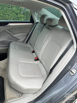 Volkswagen Passat 2012 in Vilnius, with an engine capacity of 2.50 L and mileage of 294 thousand km for 3900 €, photo 10 on AUTOMOTO.COM.LV