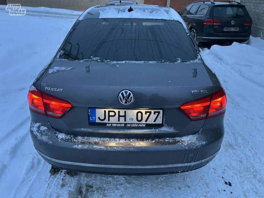 Volkswagen Passat 2013 in Kaunas, with an engine capacity of 2.00 L and mileage of 280 thousand km for 7000 €, photo 2 on AUTOMOTO.COM.LV