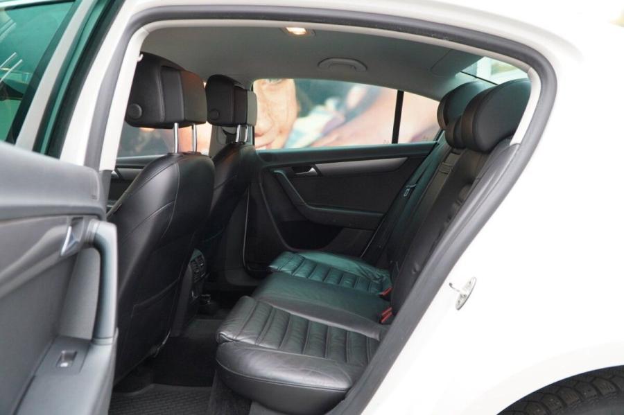Volkswagen Passat 2013 in Peetri, with an engine capacity of 1.40 L and mileage of 348 thousand km for 3600 €, photo 10 on AUTOMOTO.COM.LV