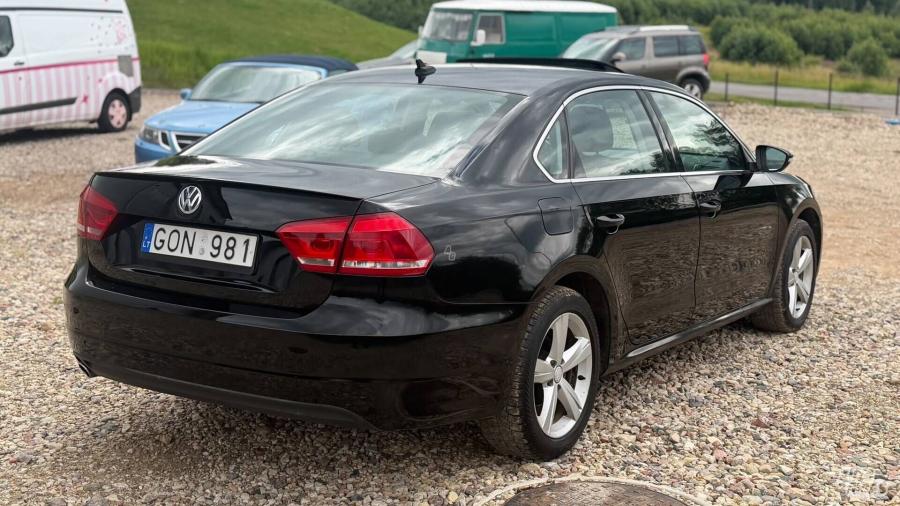 Volkswagen Passat 2013 in Siauliai, with an engine capacity of 2.00 L and mileage of 230 thousand km for 4950 €, photo 6 on AUTOMOTO.COM.LV