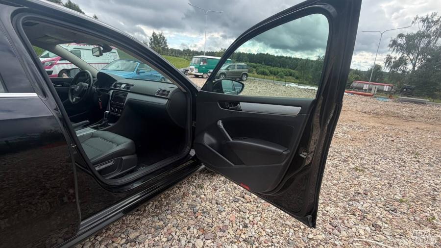 Volkswagen Passat 2013 in Siauliai, with an engine capacity of 2.00 L and mileage of 230 thousand km for 4950 €, photo 17 on AUTOMOTO.COM.LV