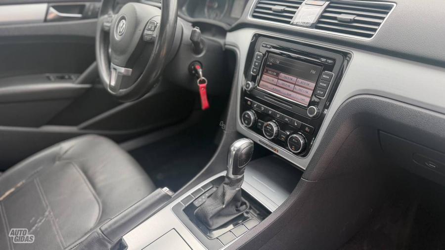 Volkswagen Passat 2013 in Siauliai, with an engine capacity of 2.00 L and mileage of 230 thousand km for 4950 €, photo 21 on AUTOMOTO.COM.LV