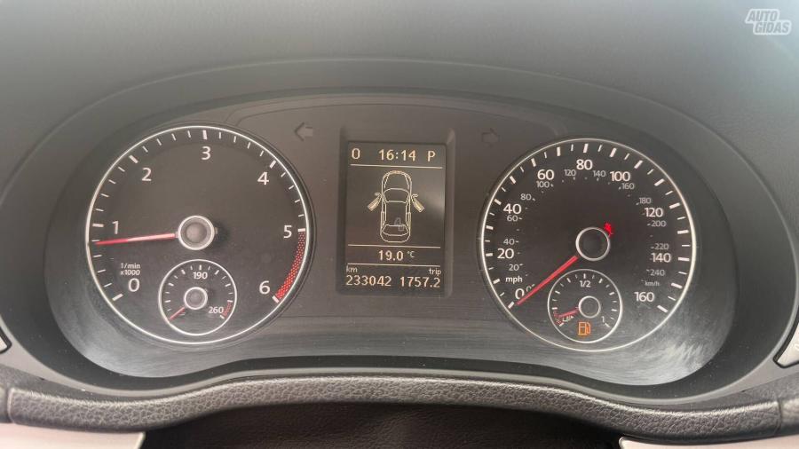 Volkswagen Passat 2013 in Siauliai, with an engine capacity of 2.00 L and mileage of 230 thousand km for 4950 €, photo 22 on AUTOMOTO.COM.LV