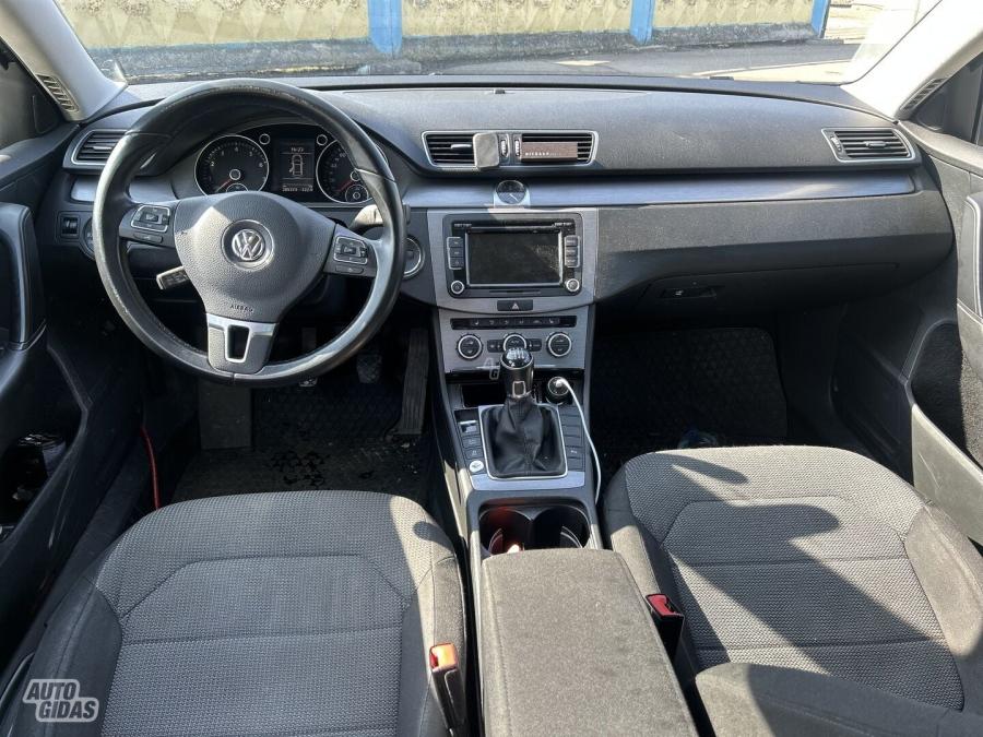 Volkswagen Passat 2014 in Kaunas, with an engine capacity of 1.40 L and mileage of 285 thousand km for 3200 €, photo 5 on AUTOMOTO.COM.LV