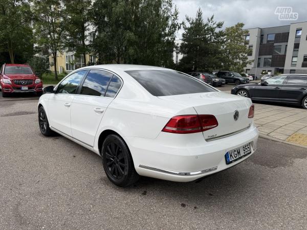 Volkswagen Passat 2014 in Vilnius, with an engine capacity of 1.60 L and mileage of 335 thousand km for 4500 €, photo 5 on AUTOMOTO.COM.LV