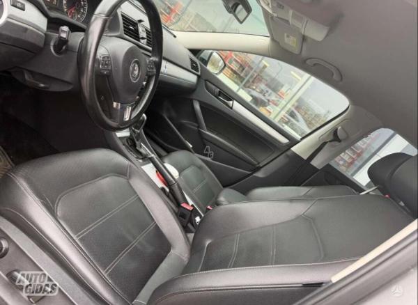 Volkswagen Passat 2015 in Vilnius, with an engine capacity of 2.50 L and mileage of 268 thousand km for 7000 €, photo 8 on AUTOMOTO.COM.LV