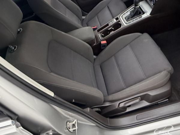 Volkswagen Passat 2015 in Vilnius on AUTOMOTO.COM.LV Volkswagen Passat 2015 in Vilnius, with an engine capacity of 1.40 L and mileage of 363 thousand km for 6350 β¬, photo 6 on AUTOMOTO.COM.LV