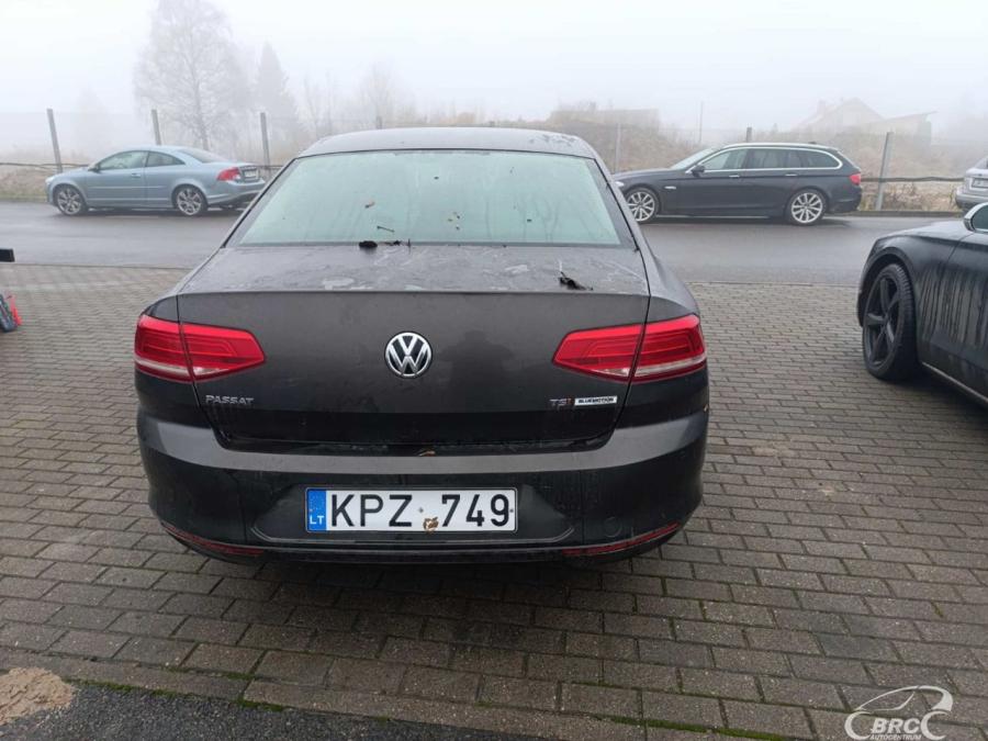 Volkswagen Passat 2016 in Vilnius, with an engine capacity of 1.40 L and mileage of 316 thousand km for 2900 €, photo 4 on AUTOMOTO.COM.LV