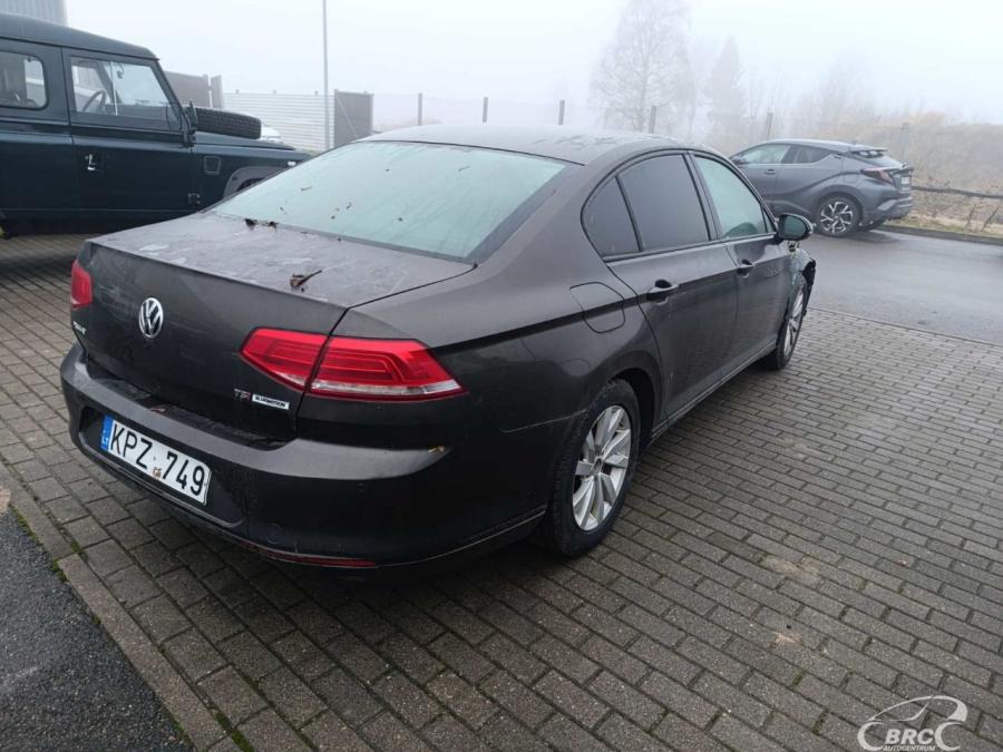 Volkswagen Passat 2016 in Vilnius, with an engine capacity of 1.40 L and mileage of 316 thousand km for 2900 €, photo 5 on AUTOMOTO.COM.LV