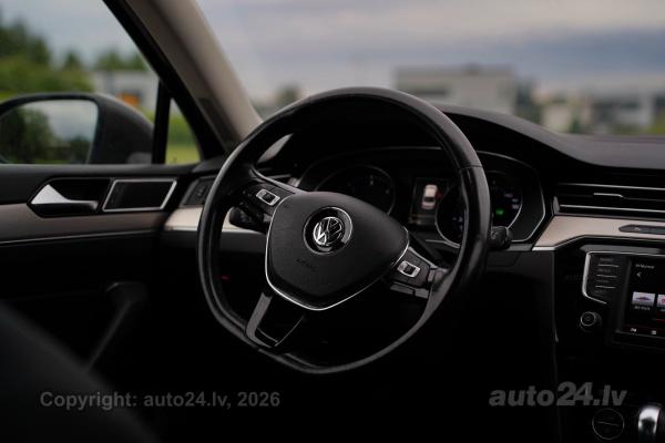 Volkswagen Passat 2016 in Tartu, with an engine capacity of 2.00 L and mileage of 247 thousand km for 12900 €, photo 9 on AUTOMOTO.COM.LV
