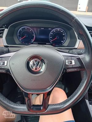 Volkswagen Passat 2016 in Jonava, with an engine capacity of 2.00 L and mileage of 200 thousand km for 14500 €, photo 14 on AUTOMOTO.COM.LV