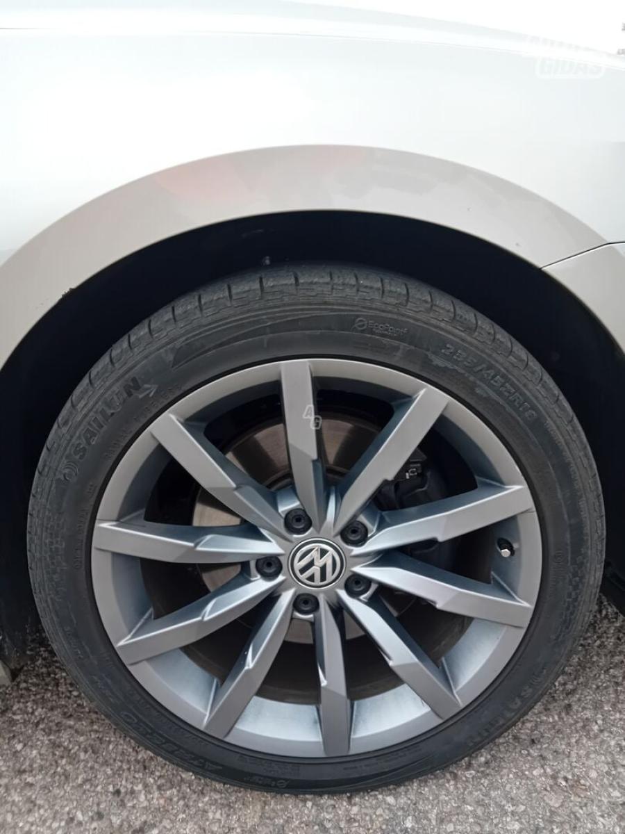Volkswagen Passat 2016 in Jonava, with an engine capacity of 2.00 L and mileage of 200 thousand km for 14500 €, photo 19 on AUTOMOTO.COM.LV