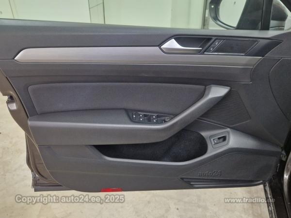 Volkswagen Passat 2017 in Haapsalu, with an engine capacity of 1.40 L and mileage of 214 thousand km for 10999 €, photo 11 on AUTOMOTO.COM.LV