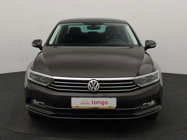Volkswagen Passat 2017 in Vilnius, with an engine capacity of 1.40 L and mileage of 238 thousand km for 11599 €, photo 3 on AUTOMOTO.COM.LV