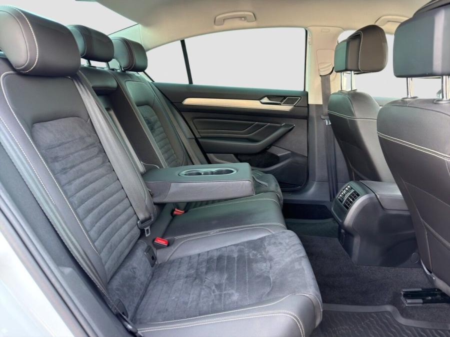 Volkswagen Passat 2020 in Parnu, with an engine capacity of 1.50 L and mileage of 93 thousand km for 21900 €, photo 7 on AUTOMOTO.COM.LV