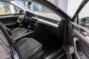 Volkswagen Passat 2022 in Johvi, with an engine capacity of 2.00 L and mileage of 160 thousand km for 23500 €, photo 13 on AUTOMOTO.COM.LV